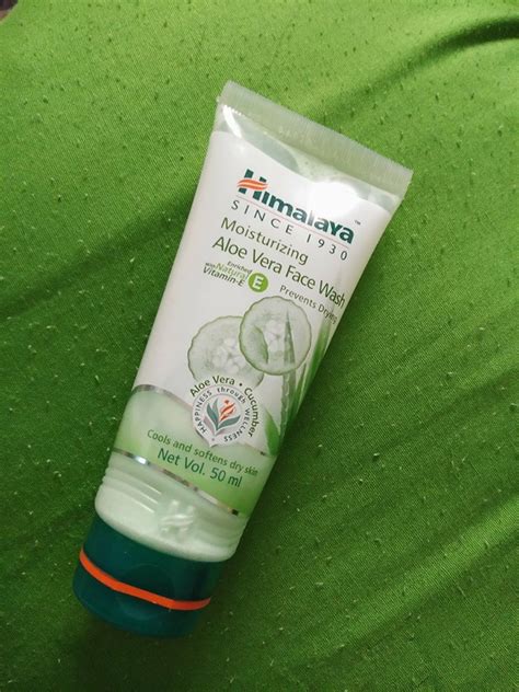 Himalaya Moisturizing Aloe Vera Face Wash Review Dainty Angel