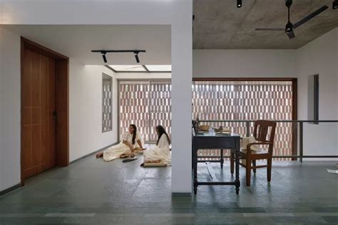 The Planning Entails An Introverted Spatial Relationship That Blurs The Boundaries Stomp