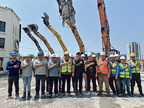 花蓮天王星大樓拆除完畢 工程隊向地震罹難者致意 20240418 中國 每日明報 明報新聞網