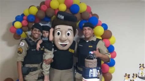 Menino escolhe Polícia Militar como tema de festa de aniversário e recebe surpresa de militares