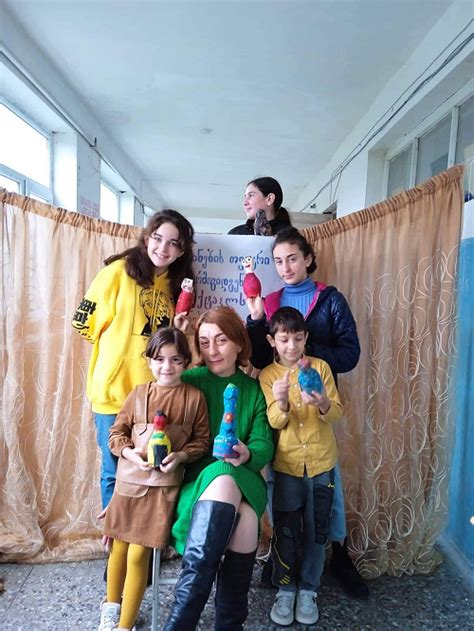 „თოჯინები იცინიან“ საგვაზავოს საჯარო სკოლის მოსწავლეებმა სპექტაკლი გამართეს Etm Ge ერის