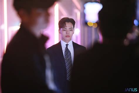 Yeo Jingoo Drama Hotel Del Luna Poster Behind Shooting Scene