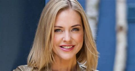 Hollyoaks Stephanie Waring Unrecognisable As She Undergoes Huge Hair