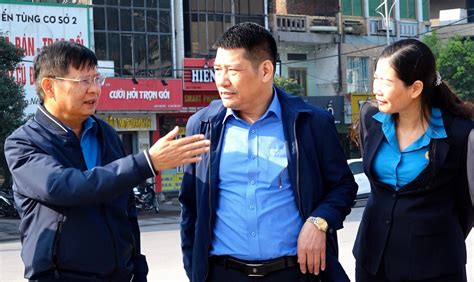 Tổng LĐlĐvn Kiểm Tra Chương Trình Chợ Tết Công đoàn Năm 2023 Tại Quảng