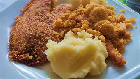 ℹ️ Peixe Purê E Farofa