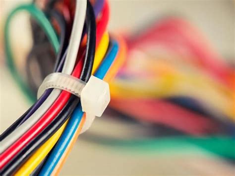China Custom White Plastic Cable Ties Suppliers Manufacturers