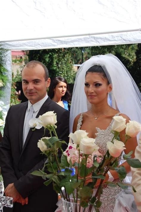 Foto Exclusiv Prezentatorul Momentului Din Romania Are O Nevasta Bomba