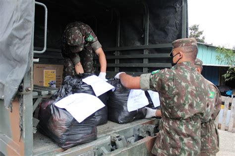 11ª Bateria de Artilharia Antiaérea Autopropulsada realiza doação de