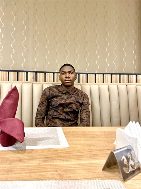 Umar Abdullahi Legendaryfarouq Twitter