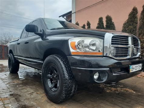 Расширение на 5 см в каждую сторону — Dodge Ram 47 л 2006 года