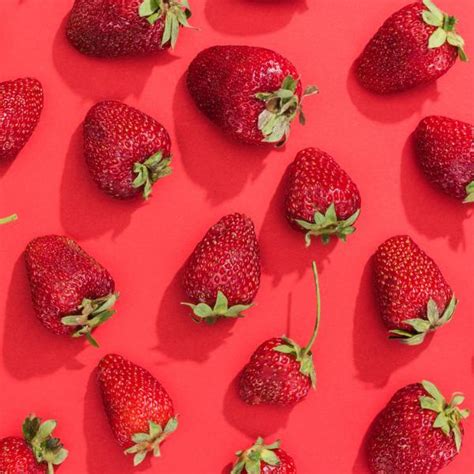 Strawberry Juice Concentrate Bata Food Bulk Food Ingredients Supplier