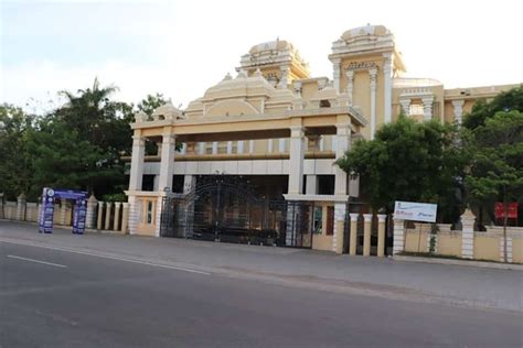Bharath University Chennai Btech Review By Student Vendra Rohith