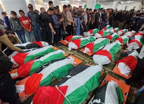 تشييع جثامين شهداء مُخيم جباليا ومساجد فلسطين تقيم صلاة الغائب على