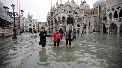 Photos Streets Flooded In Venice Italy Krqe News 13