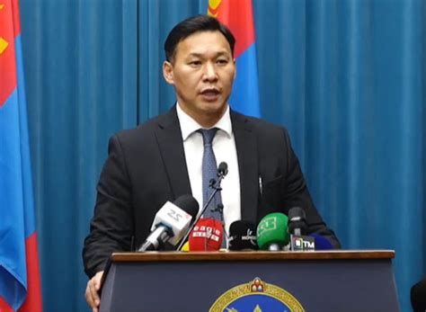 Т Мөнхсайхан Хүүхдийг эхийн хэвлийд байх цагаас нь эхлэн анхаарах нь зүйтэй