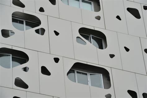 Flammable Cladding Fracas Victorian Apartment Owners Left In Legal Limbo