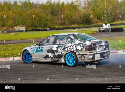 Check My Drift BMW E I Burning Rubber And Tires Screeching At Three Sisters Race