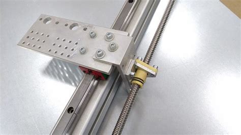 Self Lubricating Lead Screws And Nuts Ideal For 3d Printers Igus®