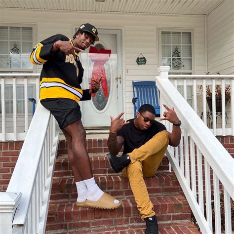 Isaac Chatman 24 Snapchat Stories Spotlight And Lenses