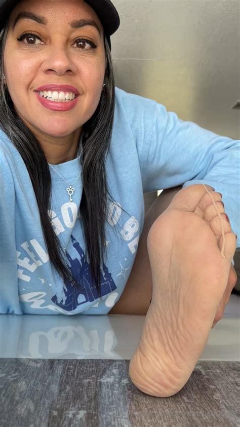 Sexy Latina Feet 🇵🇷 Rdeedeerican