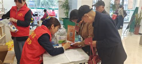 绩溪县邮政党支部开展党日活动暨第三代社保卡推介活动 宣城文明网