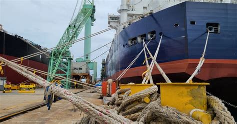 힌남노에 경남 지역 조선업계 초비상 선박 단단히 고정