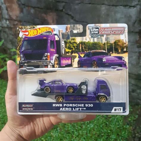 Promo Hot Wheels Porsche 930 Rwb Aero Lift Team Transport Diskon 50