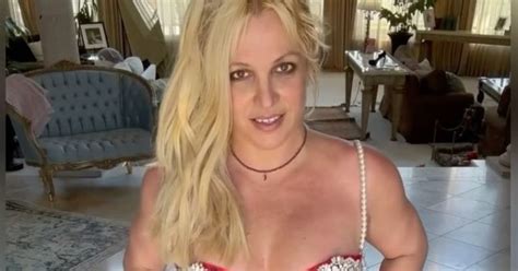 Привіт моїй д пі Брітні Спірс показала голі плескання на пляжі Афіша Bigmir Net