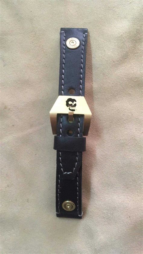 Тапицирване на седалки коли мотори волани каишки за часовници столове гр Ловеч в з Бабаковец