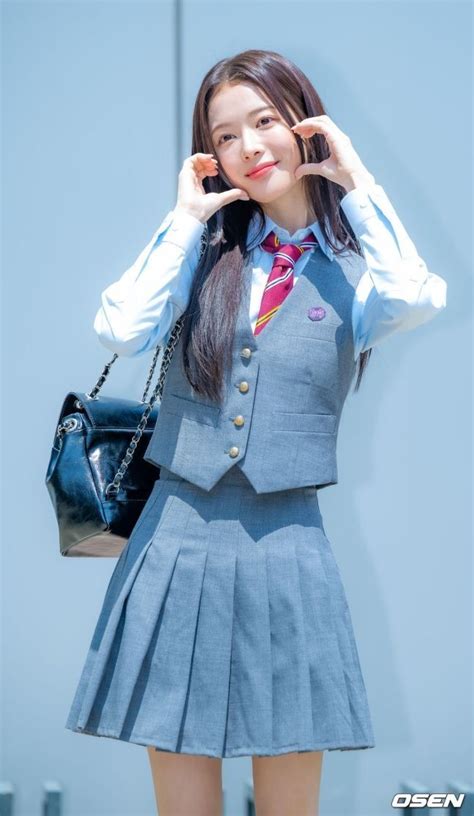 배우 노정의 교복착장 Mlbpark