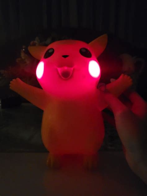 Pokemon Pikachu Battery Operated Large Figure Display Hobbies And Toys