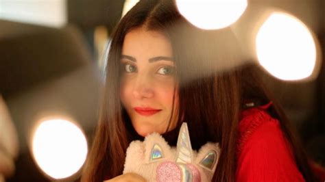 Shaylee Krishen An Indian Actress And Model Who Was Born In A Refugee