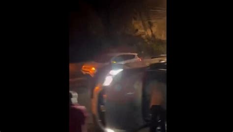 Cinco lesionados deja colisión múltiple con posterior volcamiento de