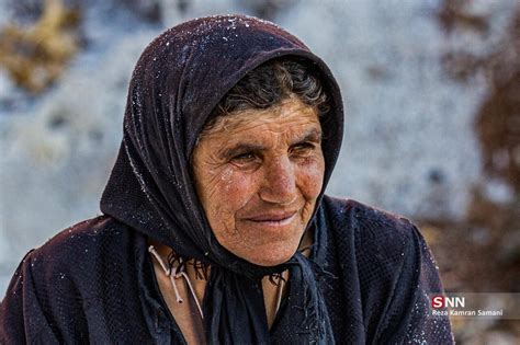 تصاویر زندگی این زنان ایرانی با بلورهای سپید نمک گره خورده است سایت