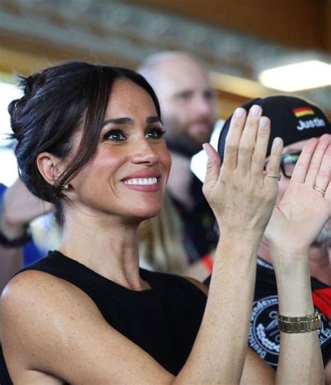 Meghan Markle Ditches Mysterious Pinky Ring For 2 800 Band Artofit