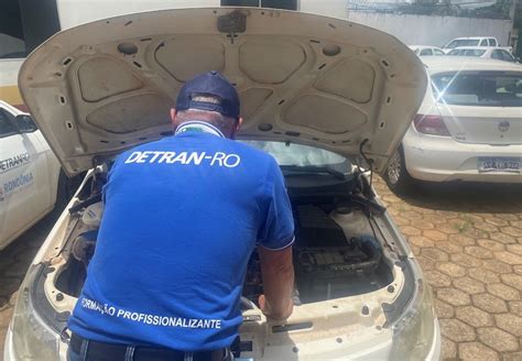 Trânsito Para Uma Viagem Segura Detran Orienta Condutores A