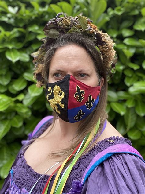 Ren Faire Maske mittelalterliches Schild mit gestickten Aufnähern