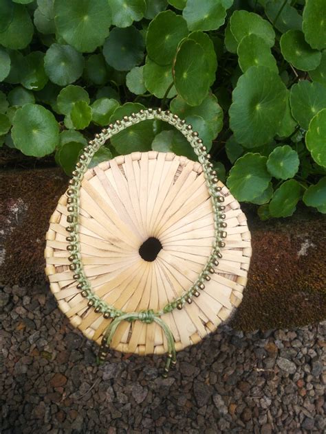 Macramé Anklet Pista Gold crown pattern Forest Post