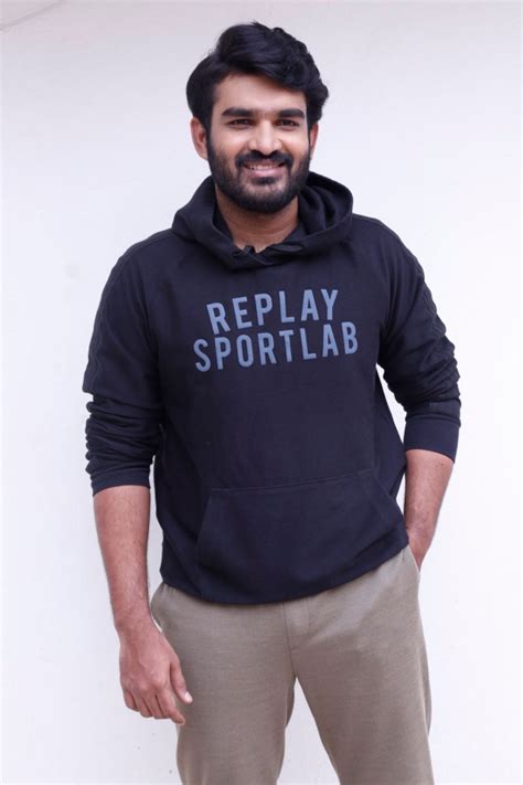 Kiran Abbavaram Photos Latest Hd Images Pictures Stills Pics Filmibeat
