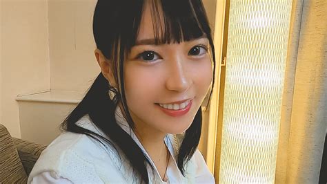 ライブ終わりの人気急上昇中のアイドルと密会する様子を。表向きはファンのみんなが彼氏と謳う地下アイドルの鑑でも、裏では本彼とイチャラブ生ハメ