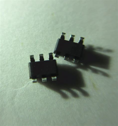 晟记全新原装 Tp4059贴片sot23 6 4 2v 600ma单节线性锂电池充电 虎窝淘