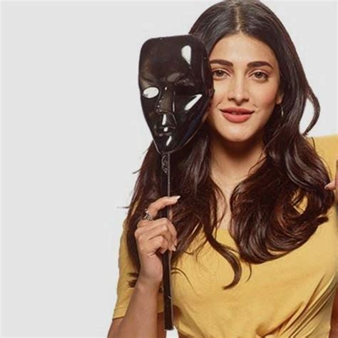Pin By Monty Singh On Shruti Hassan Beautiful Girl Face Indian