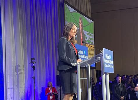 Danielle Smith Vs Locals In Brooks Medicine Hat Citynews Calgary