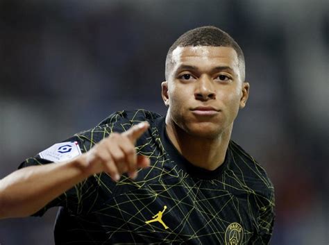 Ibu Mbappe Bertemu Psg Bahas Transfer Ke Real Madrid