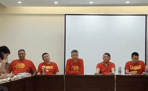 男篮新排名公布！中国第30，被日本狂甩1351分，球迷：耻辱啊！亚洲挑战方能显