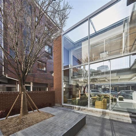 잭슨카멜레온 쇼룸 카페컨템포 Jc Showroom And Cafe Architects H2l Furniture Showroom Architect Cafe