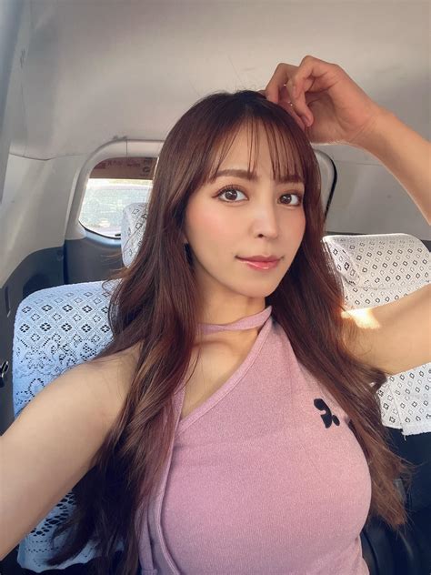 今回泊まったホテルで すれ違ったスタッフさん エレベーターで遭遇したお掃除のスタッフさん 入り口のカウンター？にいた2人の女性 素通り