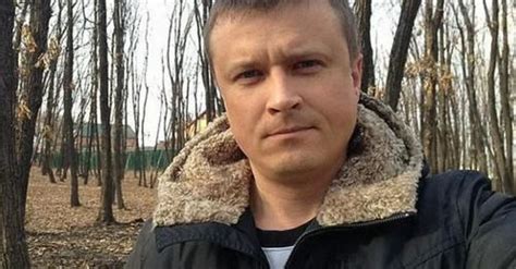 Майка ми и доведеният ми баща не одобряват подкрепата ми за брата на