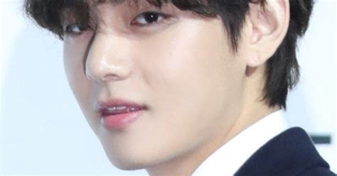 방탄소년단 뷔 일부 팬 무질서에 일침… 공항은 모두의 공간