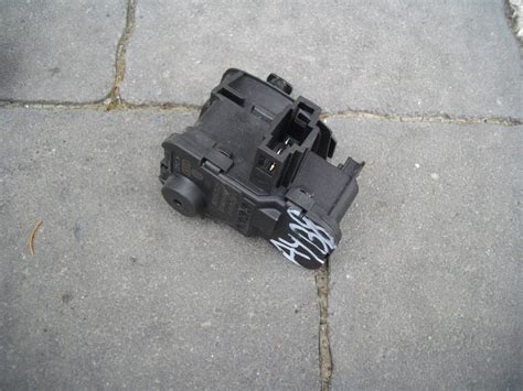 Audi A4 B8 Zamek SiŁownik Klapki Wlewu Paliwa 8674422716 Oficjalne